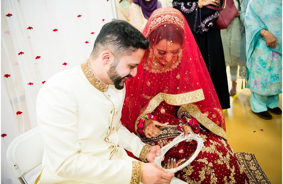 Mou Dikhai or Muh Dikhai is a Joyous Asian Wedding Tradition – Nameera by Farooq