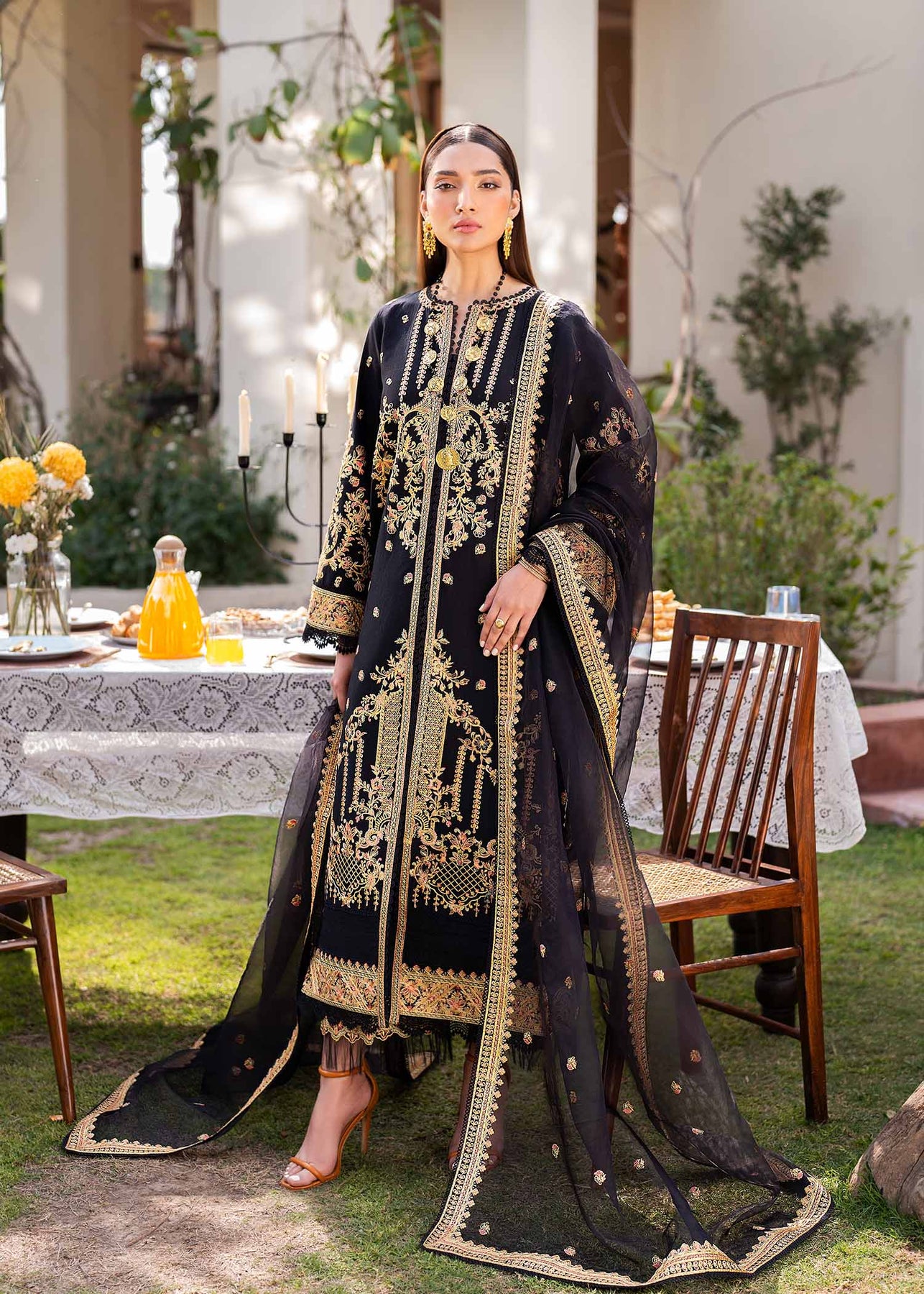Black Pakistani Party Dress in Salwar Kameez Style – Nameera by Farooq