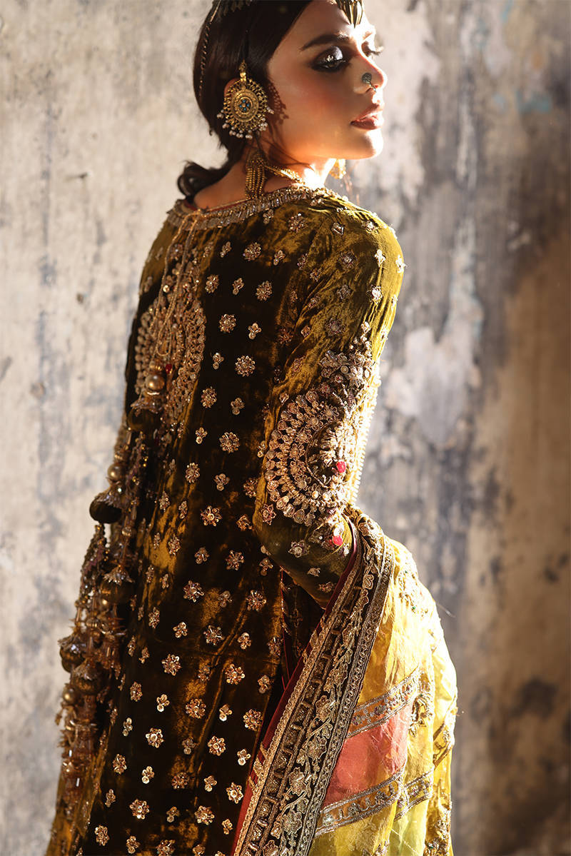 Pakistani Mehndi Dress in Sharara Kameez Dupatta Style – Nameera by Farooq
