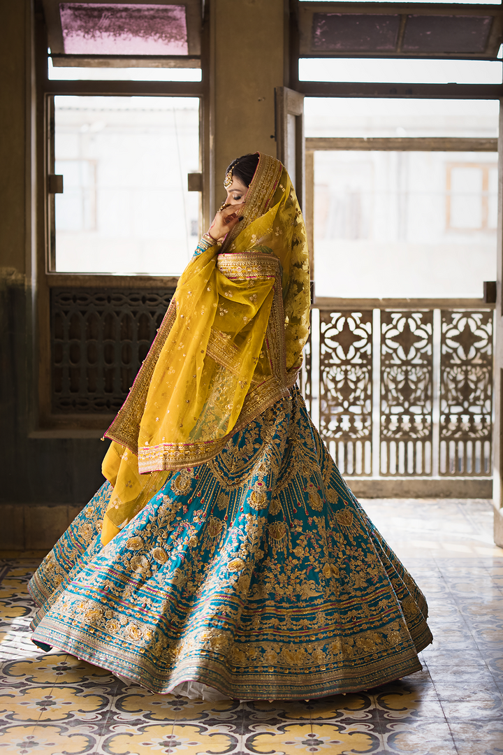 Traditional Pishwas and Dupatta Pakistani Bridal Dress – Nameera by Farooq