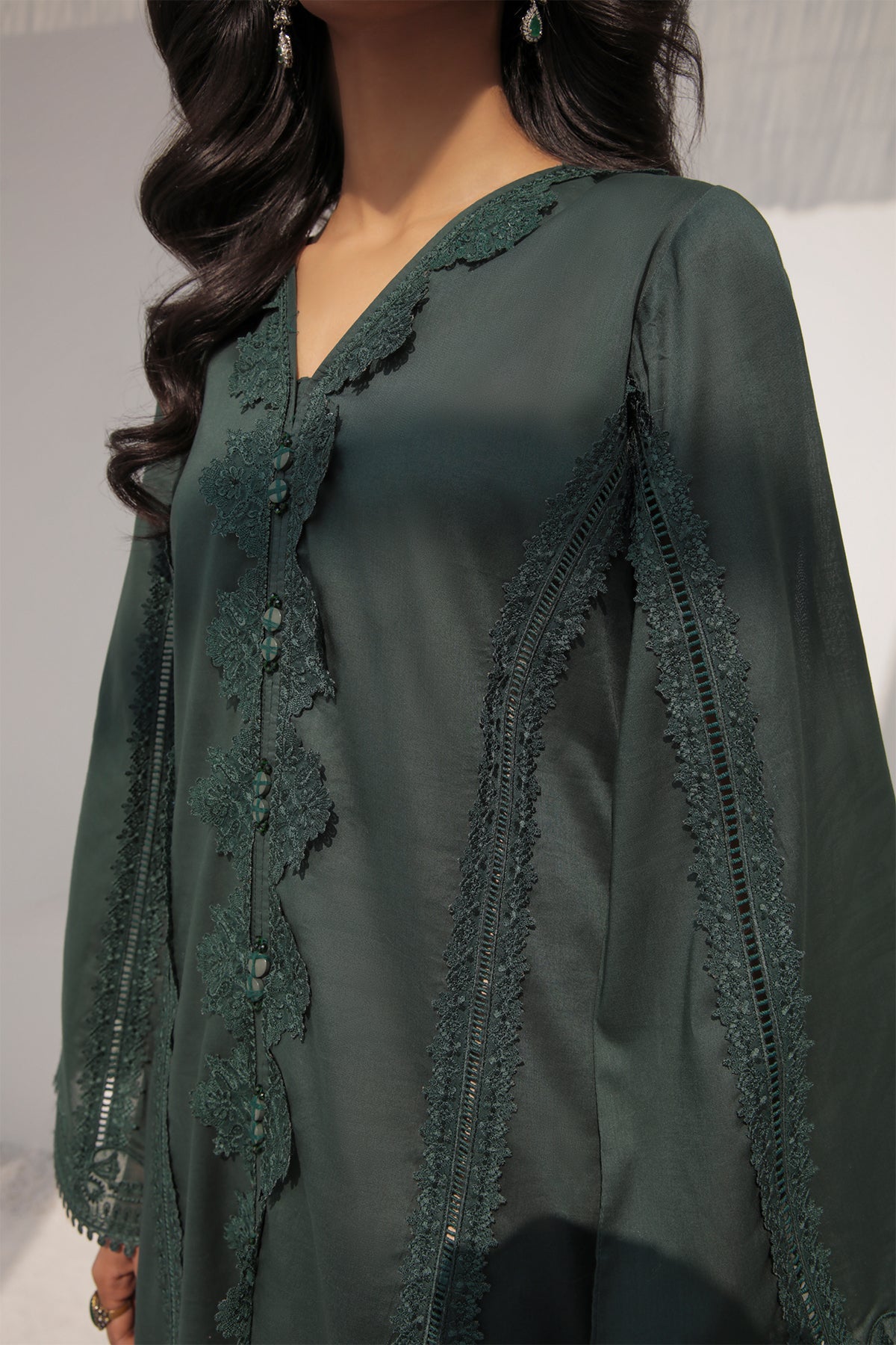 Buy Pakistani Kameez In Capri Style Dupatta Party Wear – Nameera by Farooq