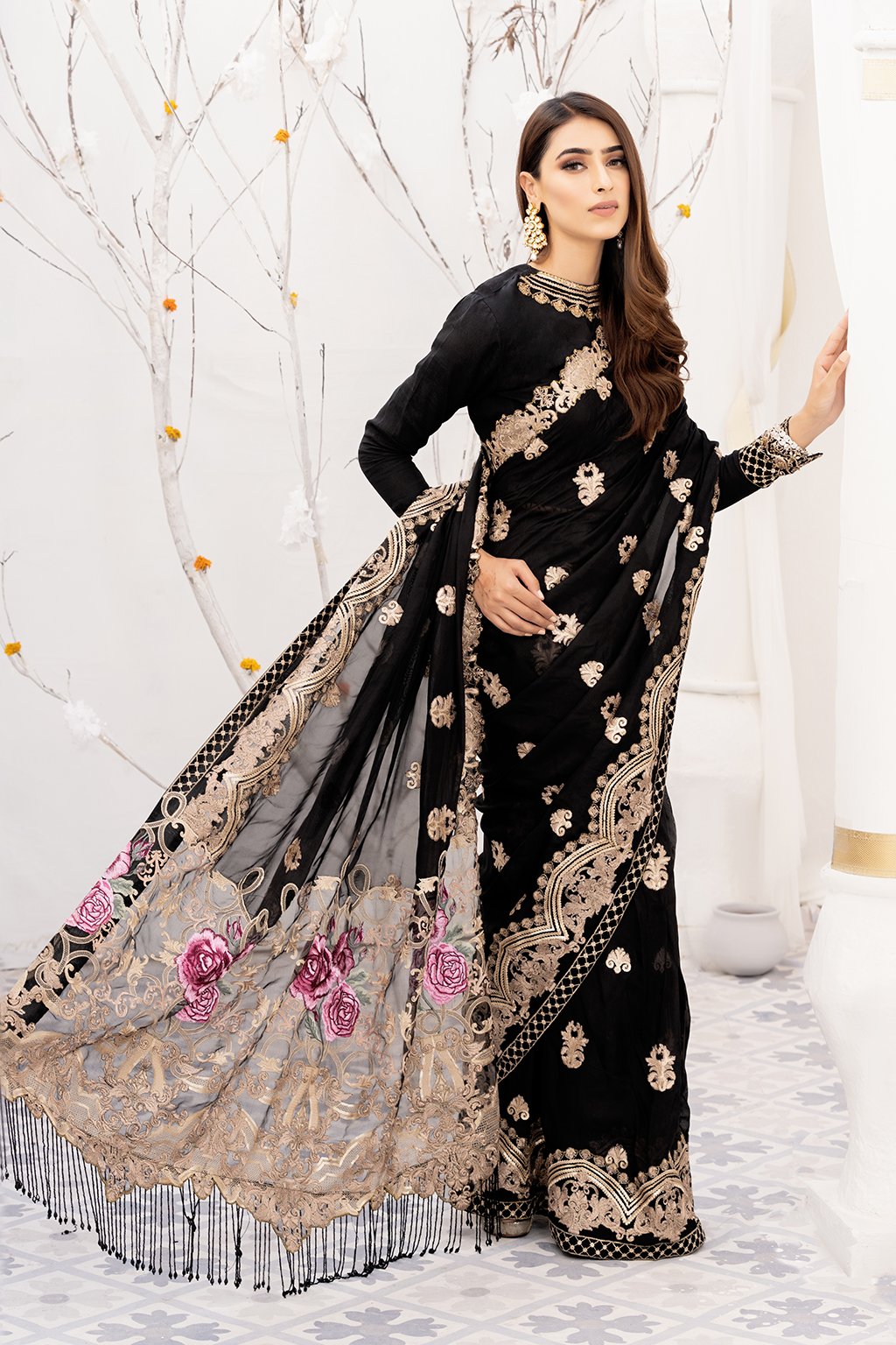 Designer Luxury Saree for Wedding Party – Nameera by Farooq