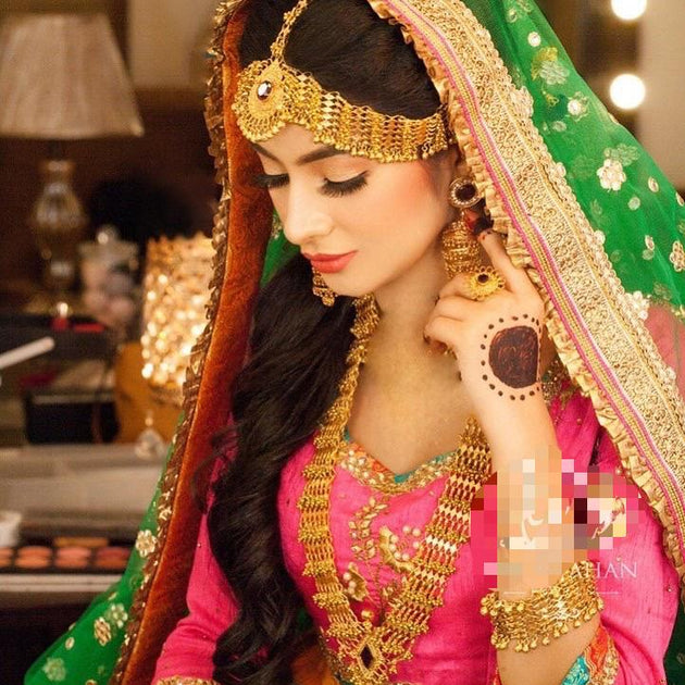 Buy Gold Plated Net Design Necklace Set for Asian Bride – Nameera by Farooq