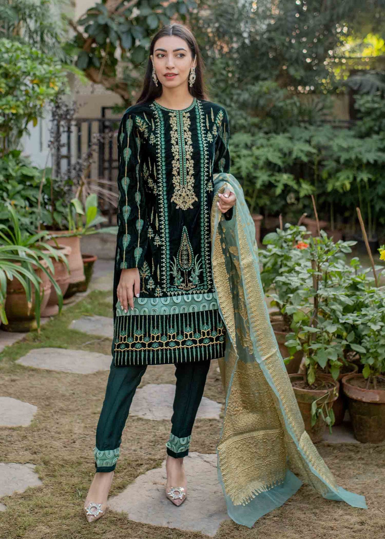 Pakistani Fancy Dress for Girls in Micro Velvet Online 2021 – Nameera ...
