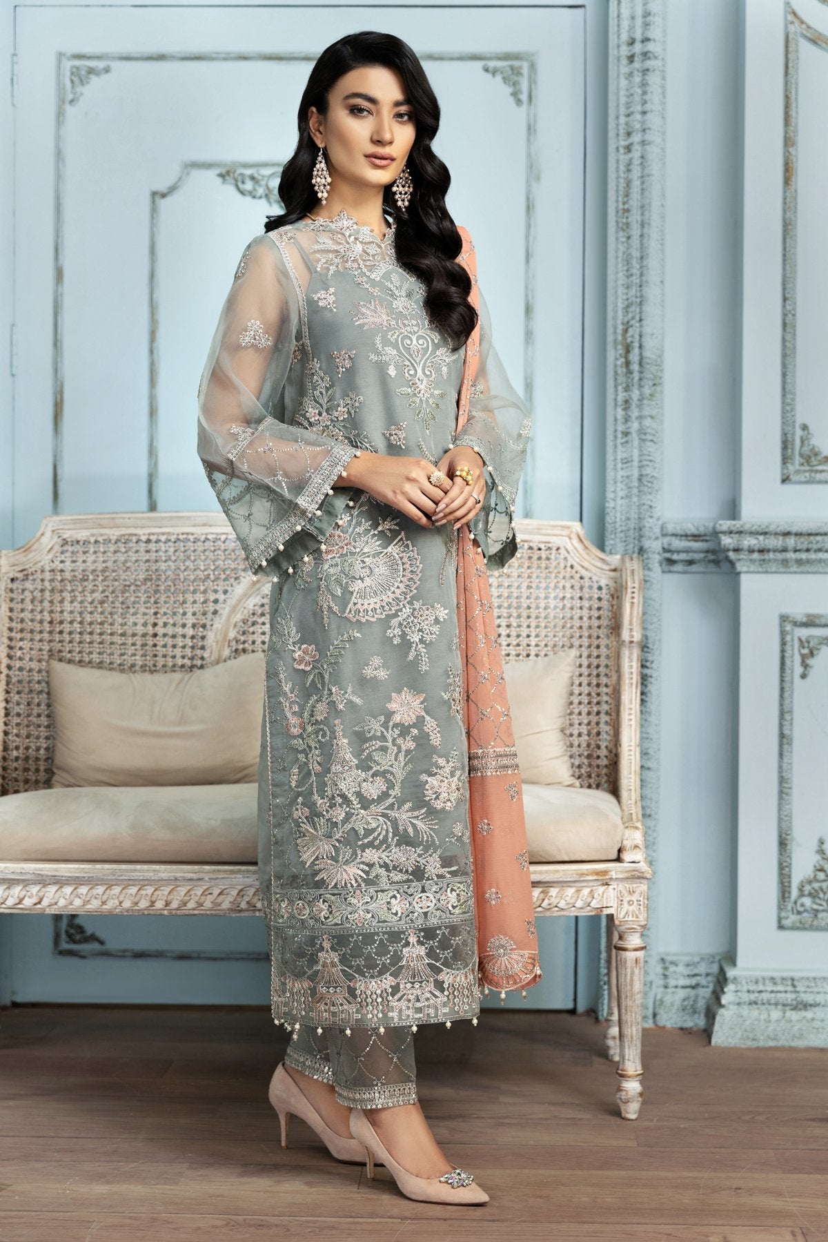 Traditional Dress Pakistani in Light Grey Shade Online 2022 – Nameera ...