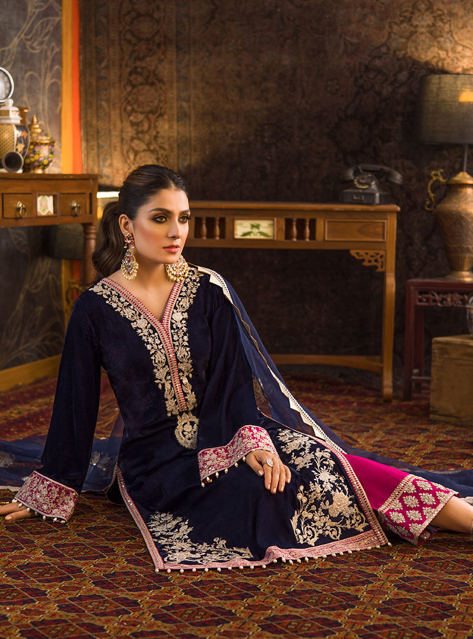 Velvet Salwar Kameez Designs Pakistani Dress for Party Wear – Nameera ...